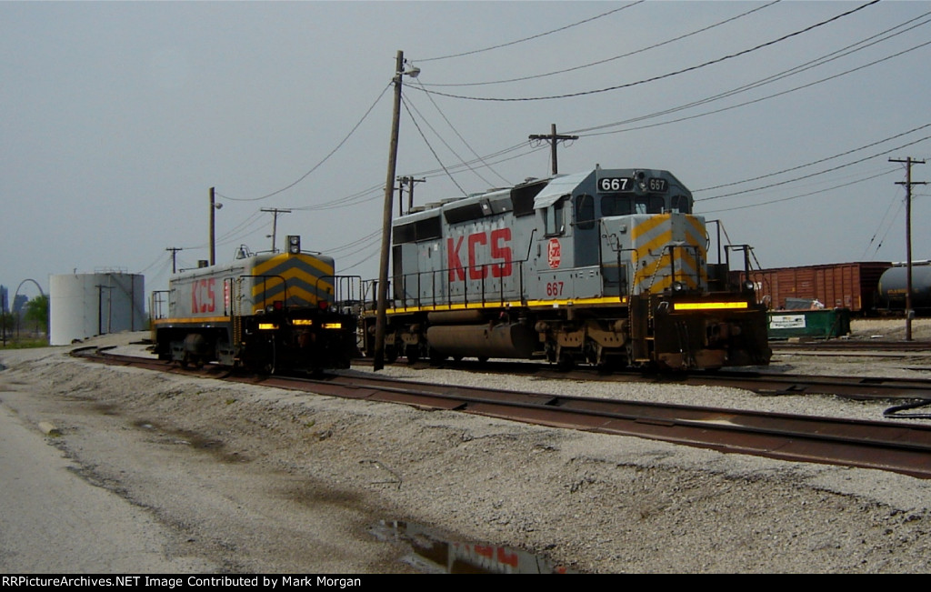 KCS SD40-2 667